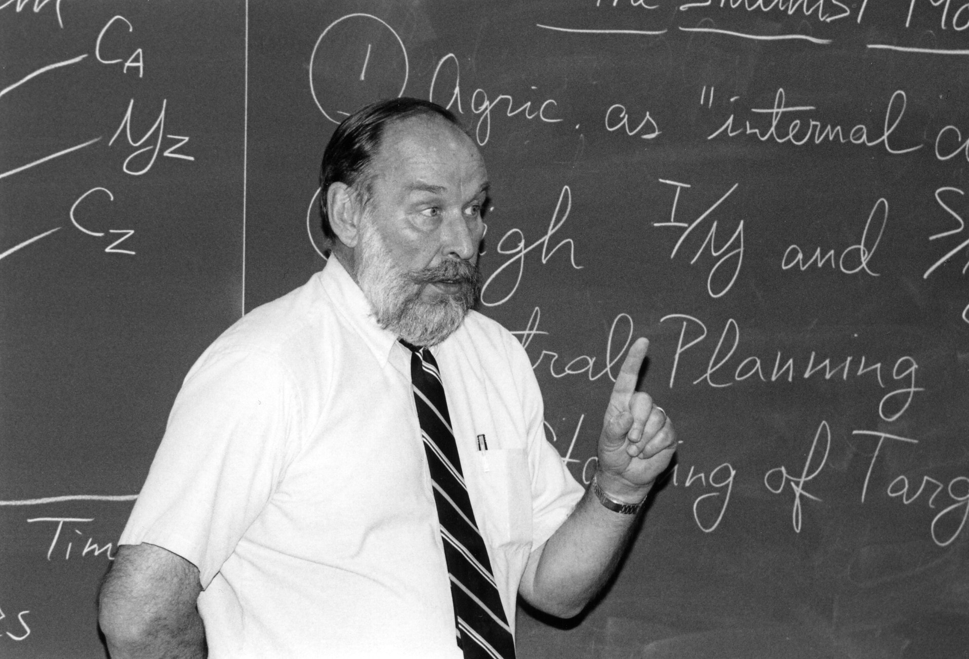 TFAS Remembers Viksnins' Legacy, Alumni Support Scholarship Fund | The ... TFAS Remembers Viksnins' Legacy, Alumni Support Scholarship Fund | The ...