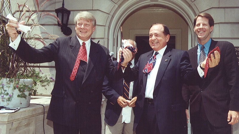 Remembering Thomas (Tom) L. Phillips | The Fund for American Studies